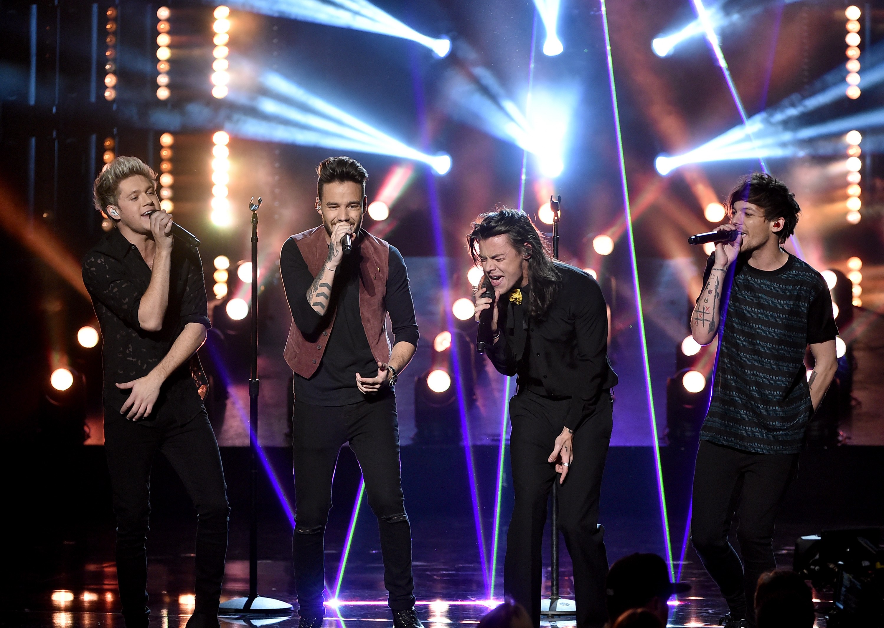 One Direction wins big at AMAs; Celine Dion sings for Paris - The ...