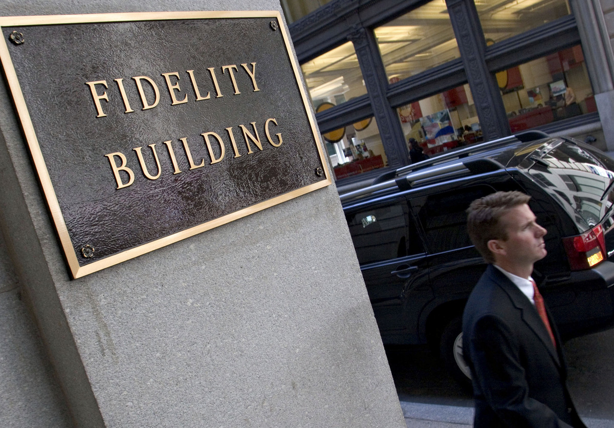 Fidelity seeks a bigger piece of IPO action - The Boston Globe