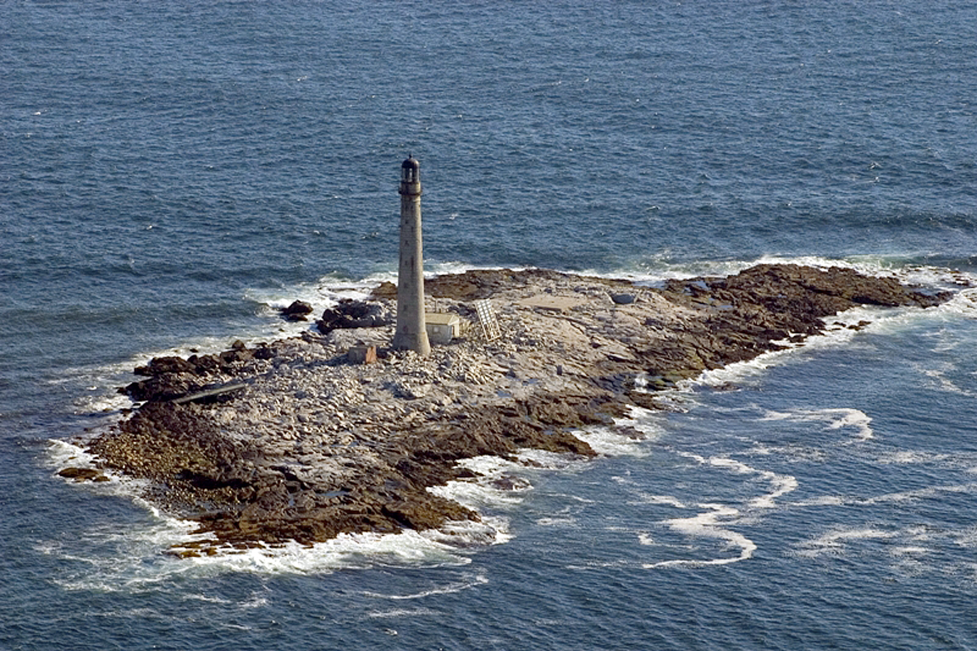 Tallest N.E. lighthouse, on Maine island, draws $78k bid - The Boston Globe