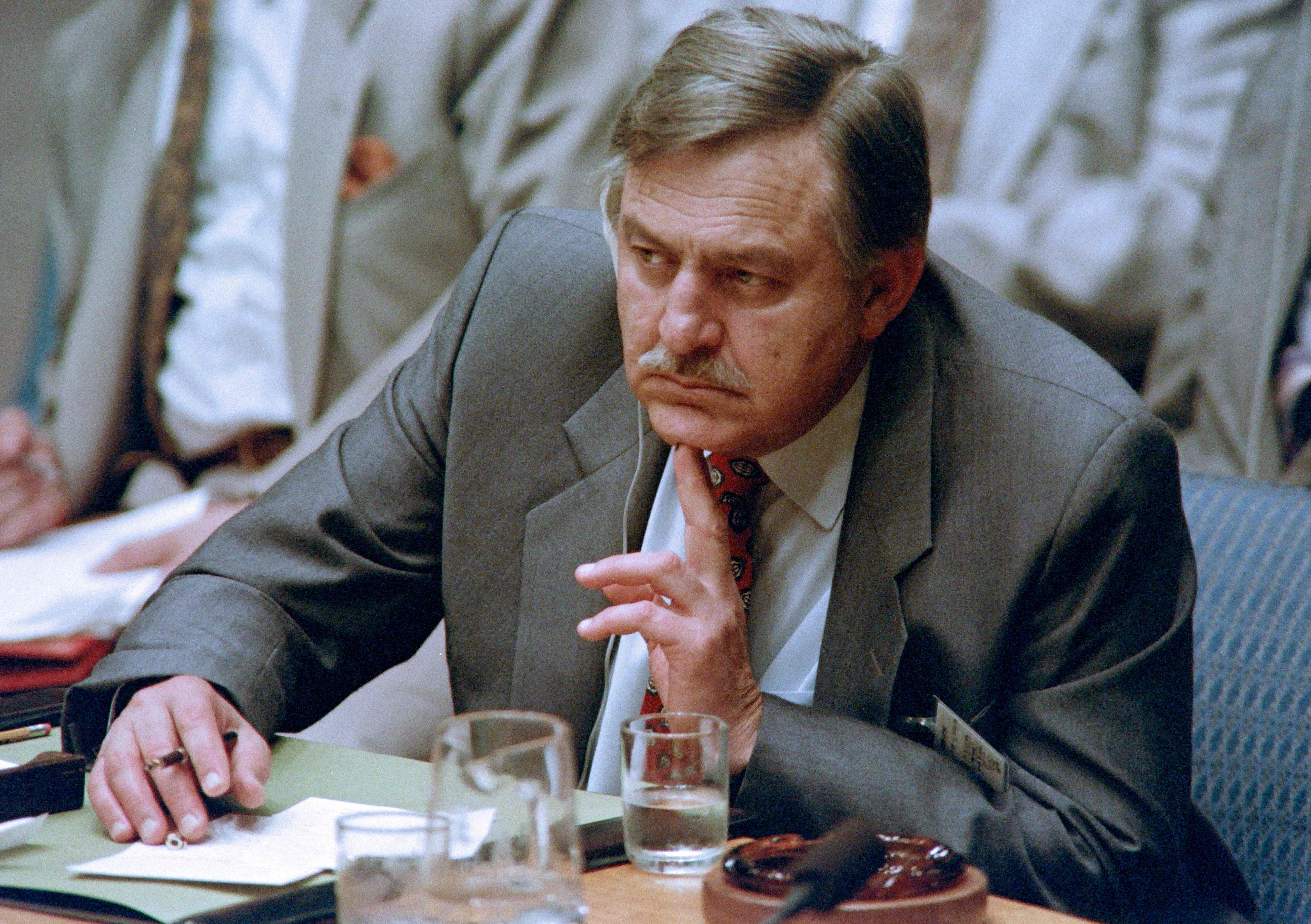Pik Botha, apartheid-era South African minister, dies at 86 - The ...