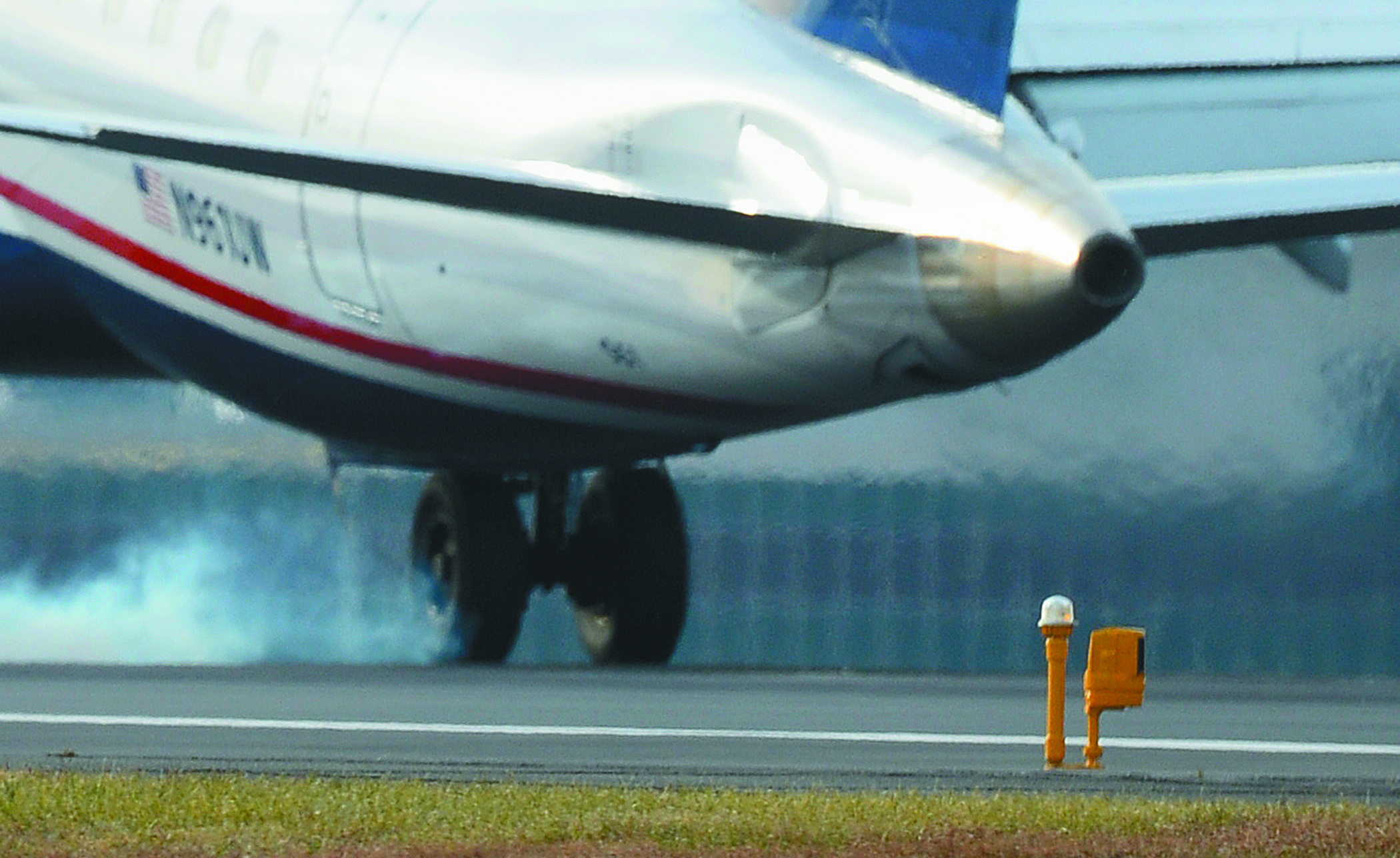Logan Airport installs runway scanning system - The Boston Globe