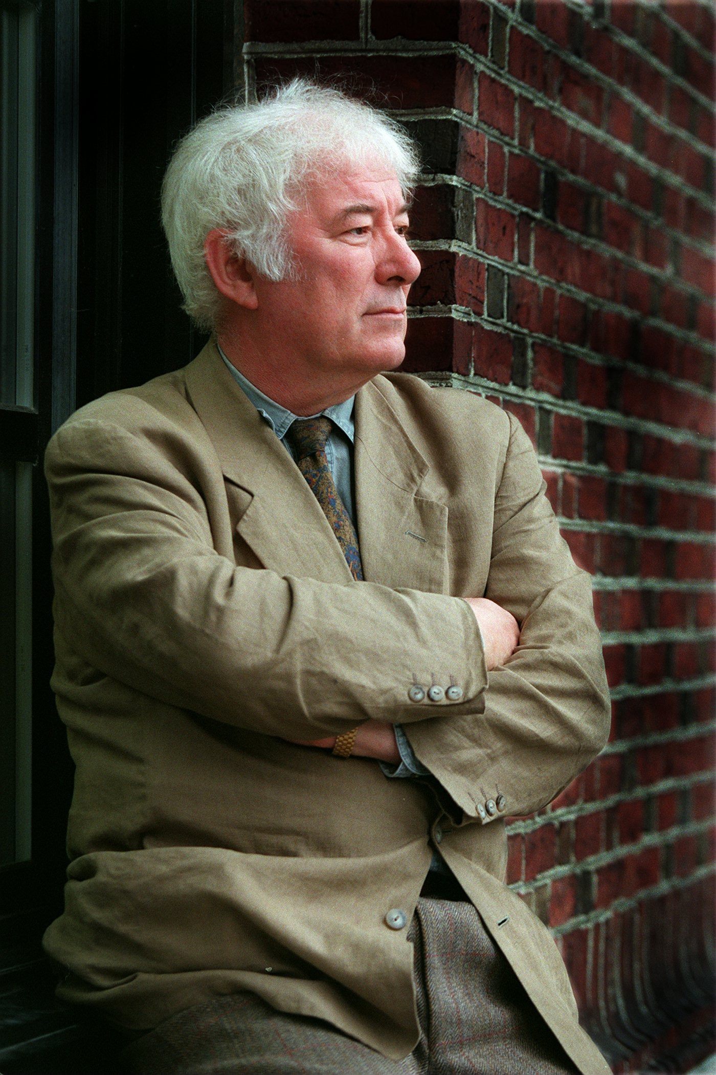 A tribute to poet Seamus Heaney - The Boston Globe