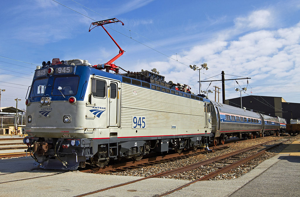 Amtrak will retire more than 50 locomotives used for decades - The ...