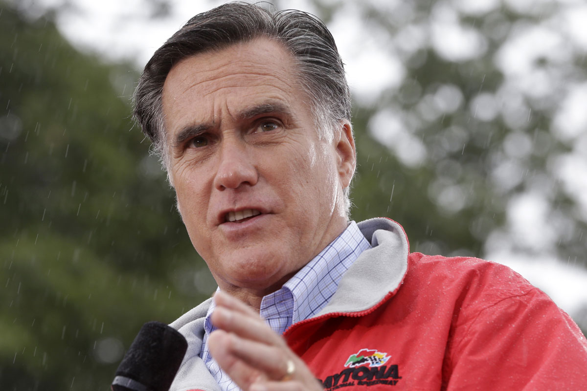 Romney won’t release names of donation bundlers - The Boston Globe