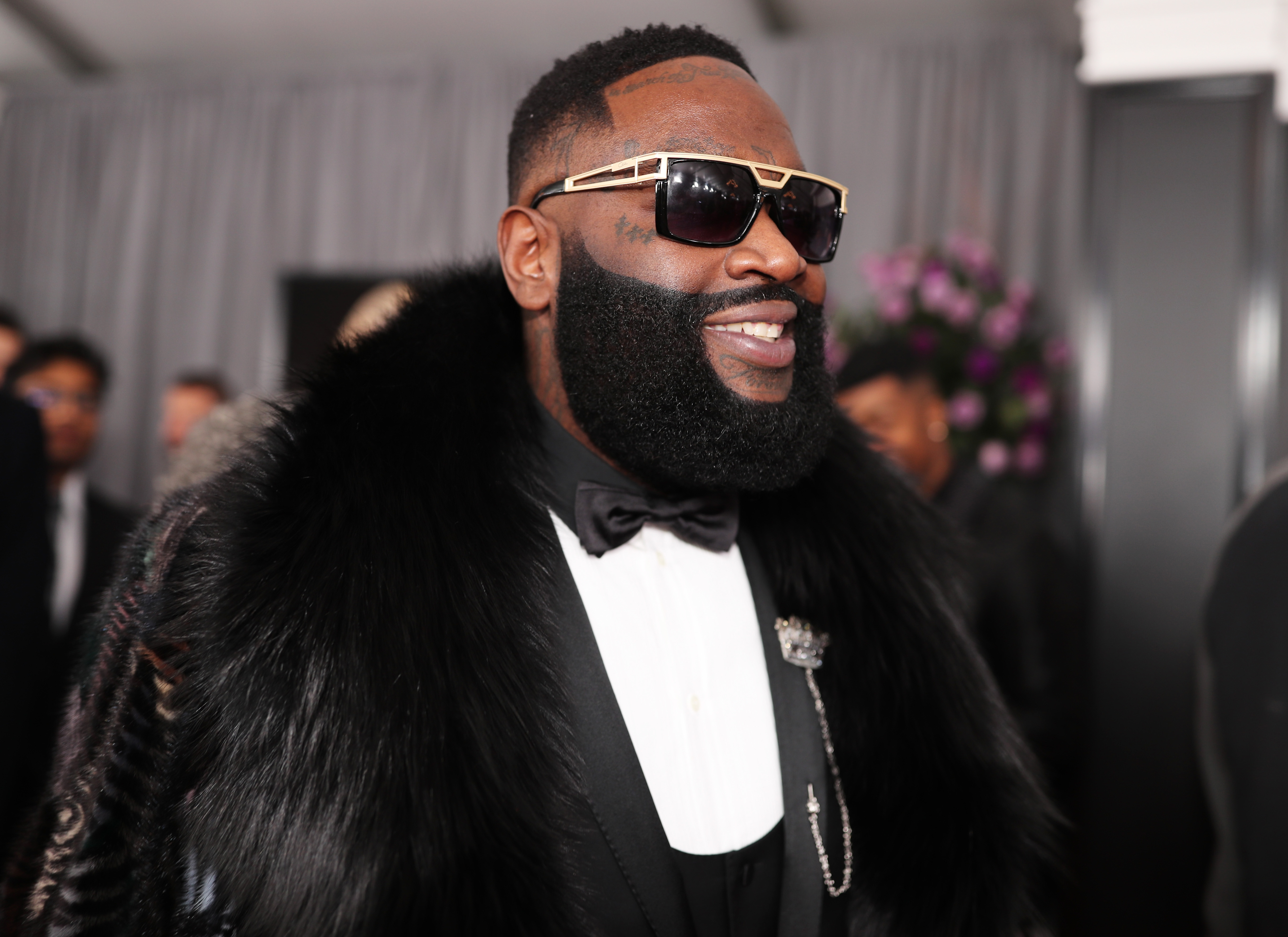 A look at who’s wearing what on the Grammys’ red carpet - The Boston Globe