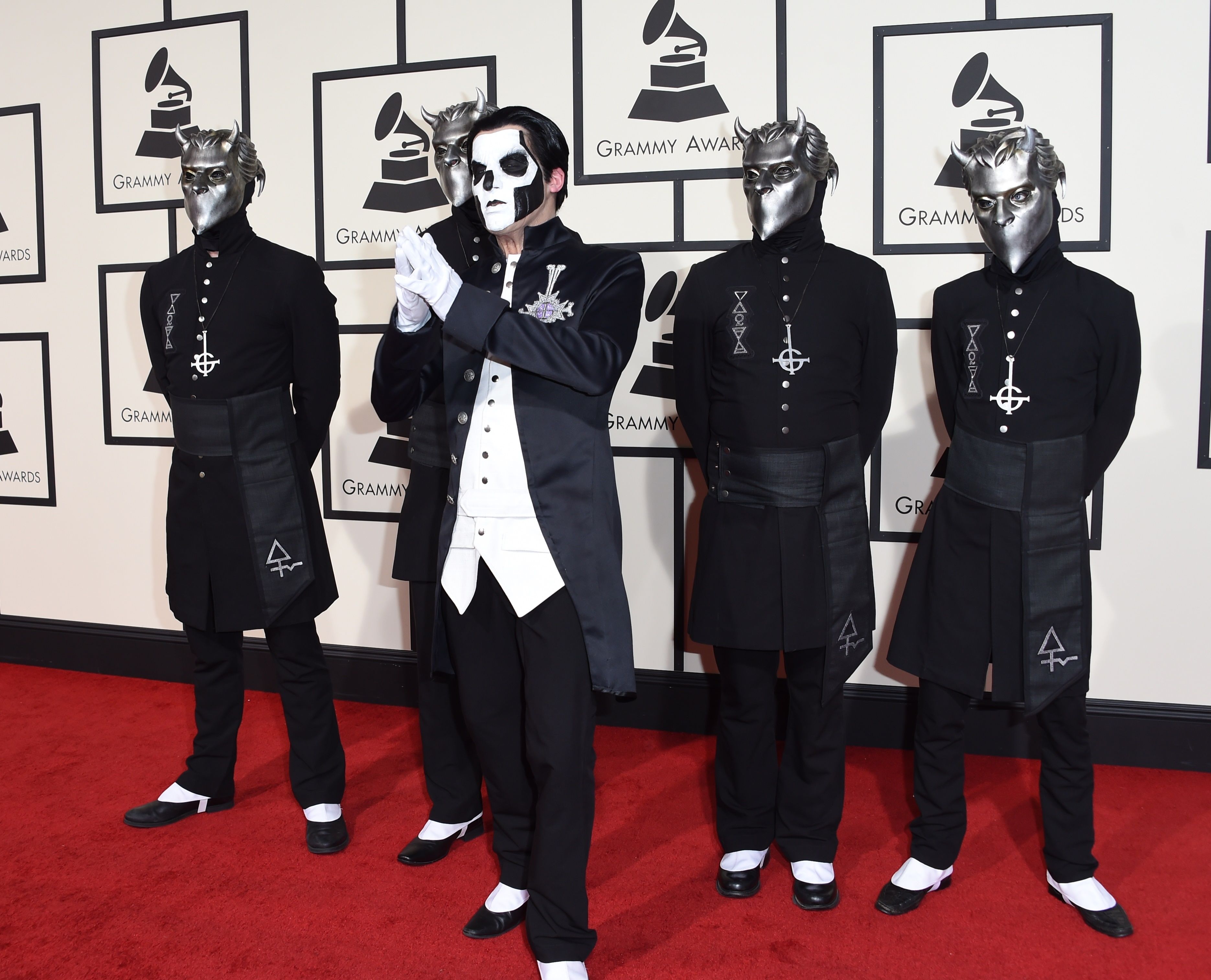Grammys night is off to hot start on red carpet - The Boston Globe