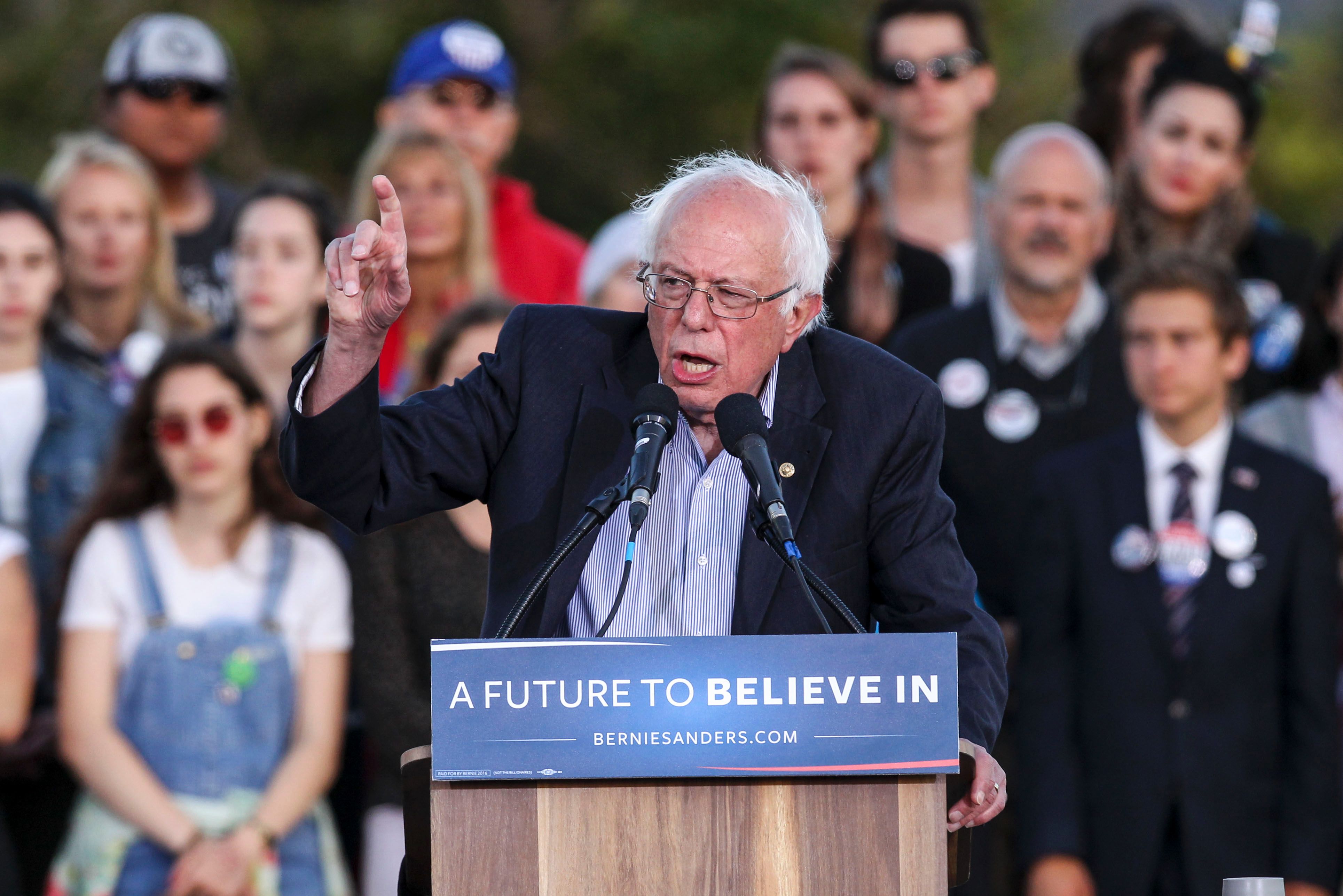 Bernie Sanders’ campaign requests Kentucky vote recanvass - The Boston ...