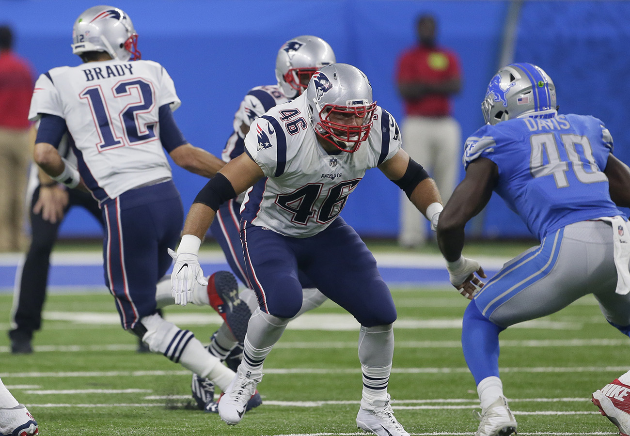 Patriots backs play follow the leader with James Develin - The Boston Globe
