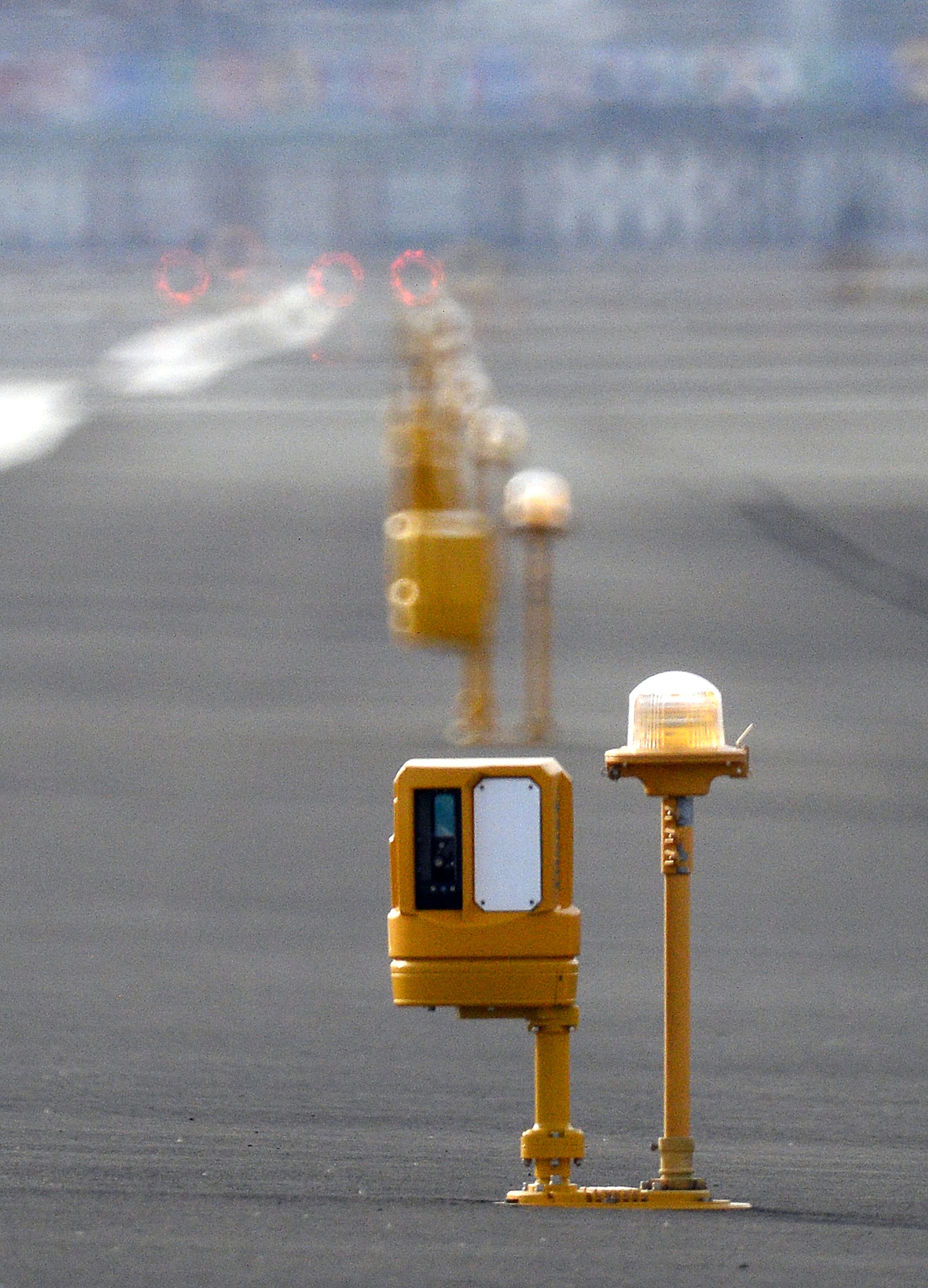 Logan Airport installs runway scanning system - The Boston Globe