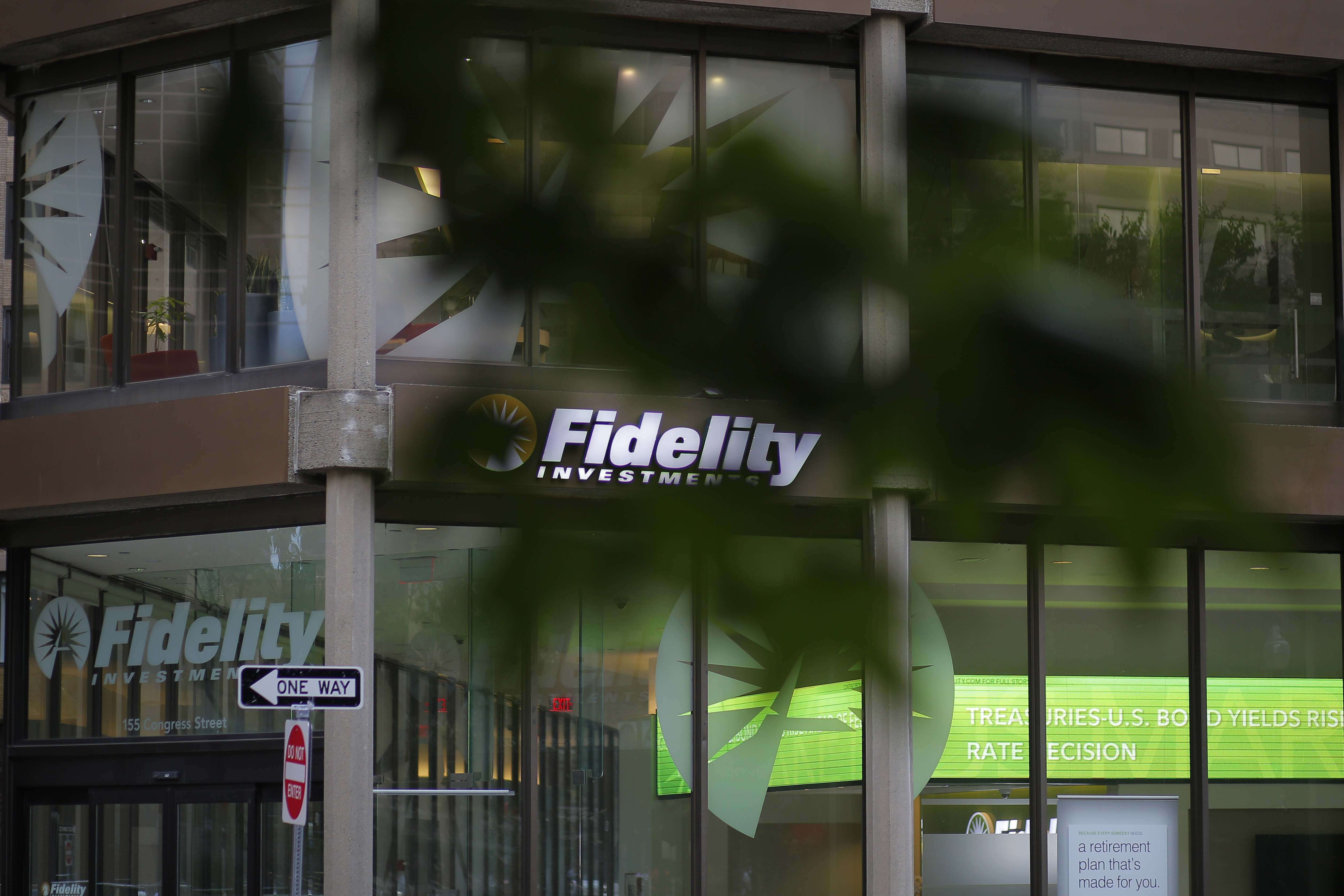 3,000 Fidelity workers are getting a buyout offer; some will walk away ...
