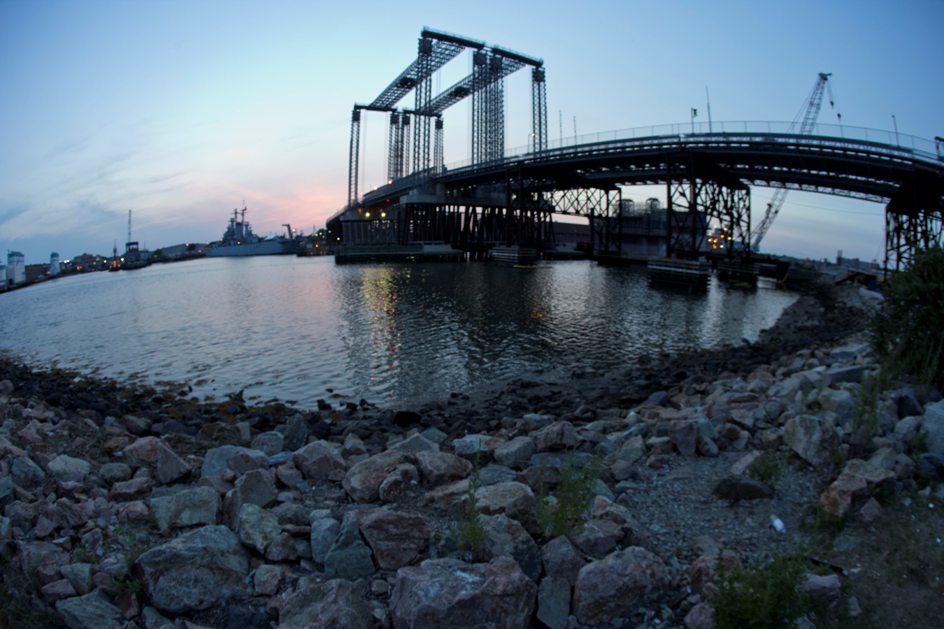 New Fore River bridge span floats in on Monday - The Boston Globe