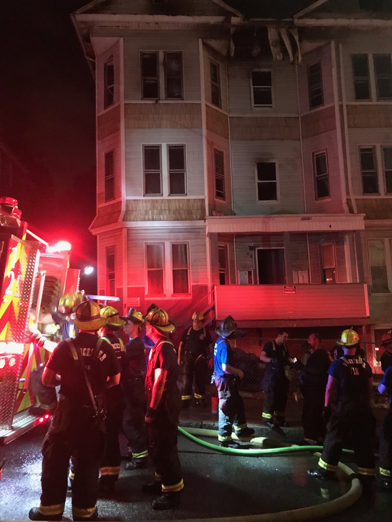 4 people rescued in 4-alarm Worcester fire - The Boston Globe