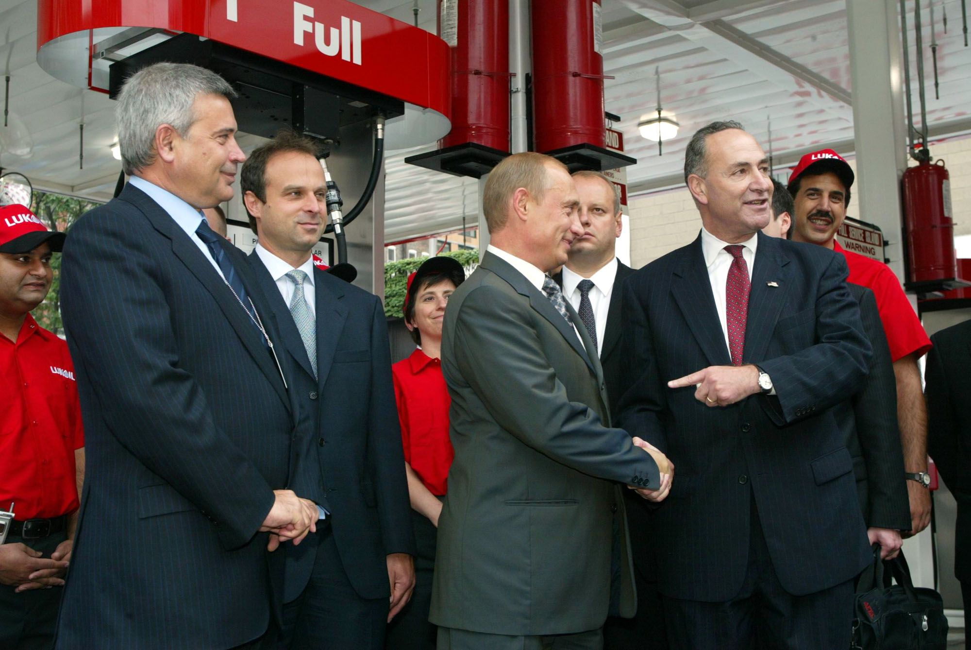 Trump tweets that US should investigate Schumer over ‘ties to Russia ...