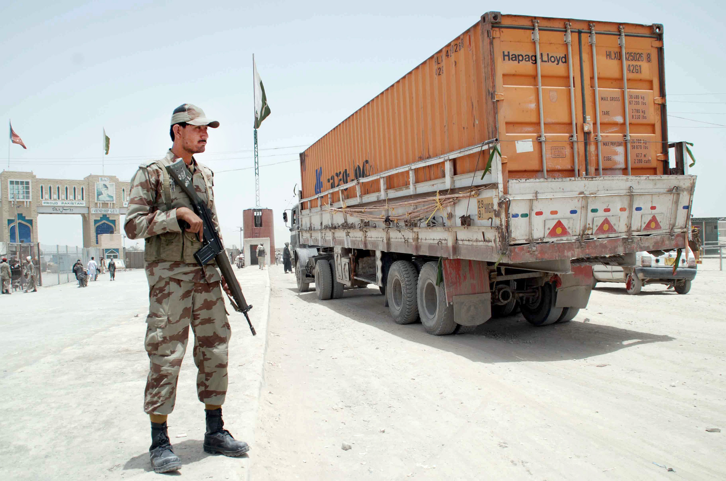 US restarts supply runs via Pakistan - The Boston Globe