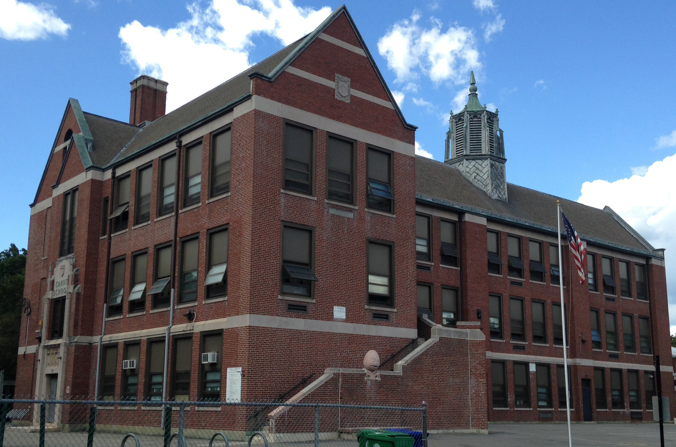 Newtonville residents protest Cabot School parking plans - The Boston Globe