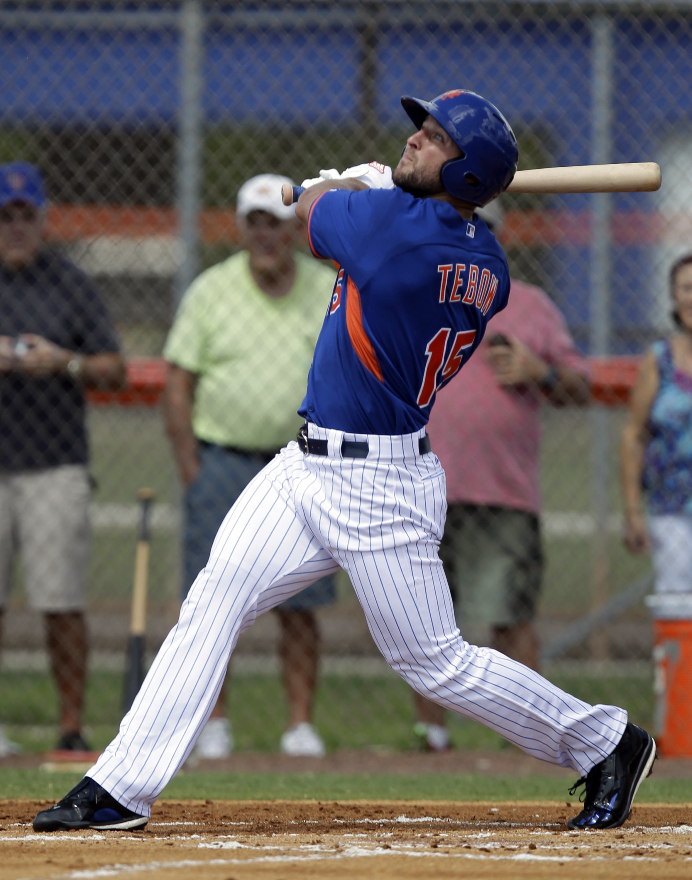 Tim Tebow hits a home run in first at-bat as a pro - The Boston Globe