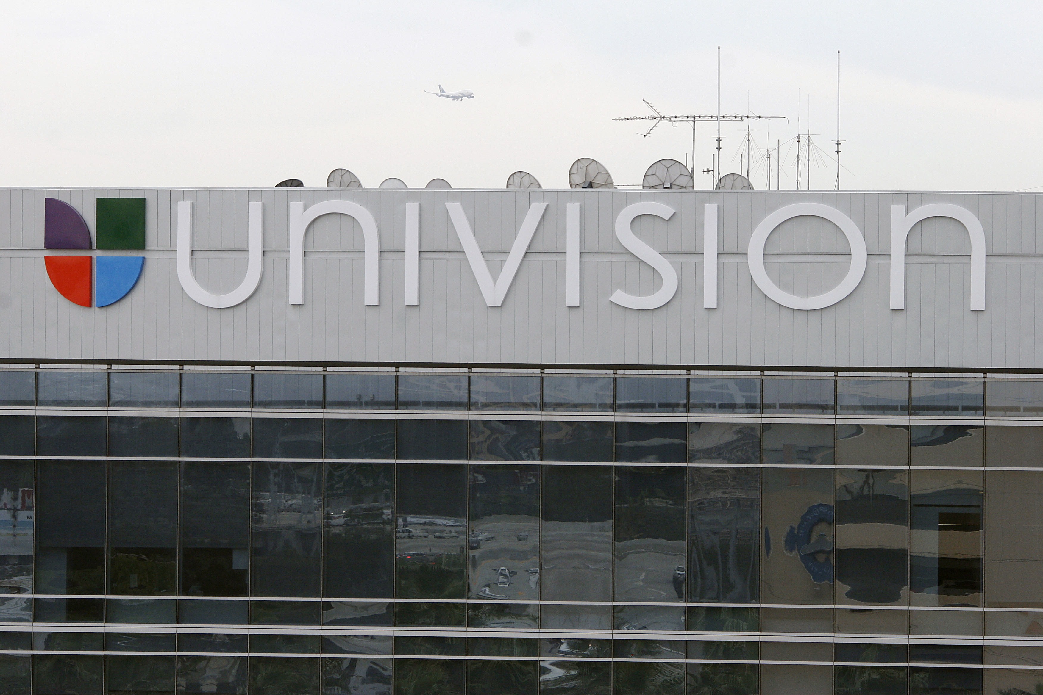 Spanish-language broadcaster Univision files for IPO - The Boston Globe