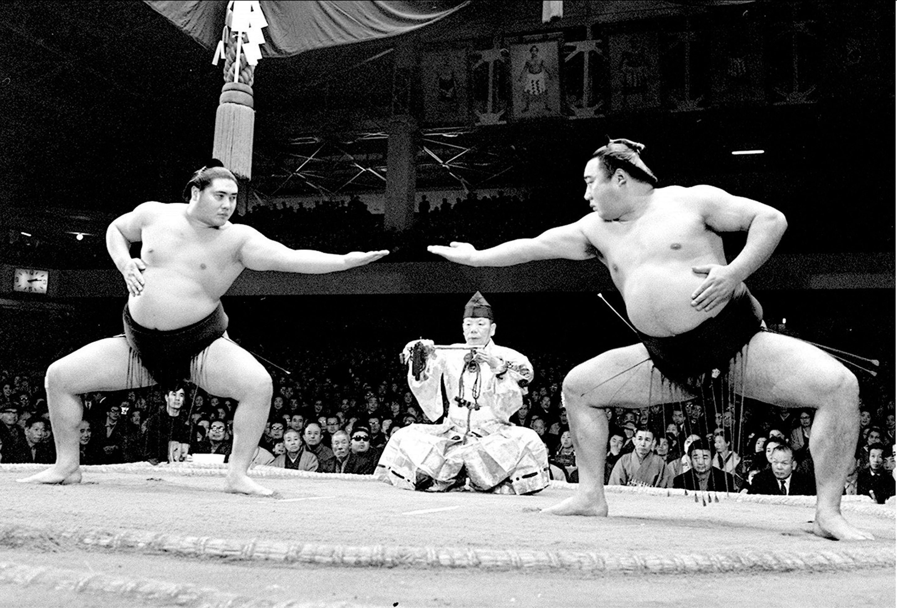 Taiho, 72; champion sumo wrestler used skill, not girth - The Boston Globe