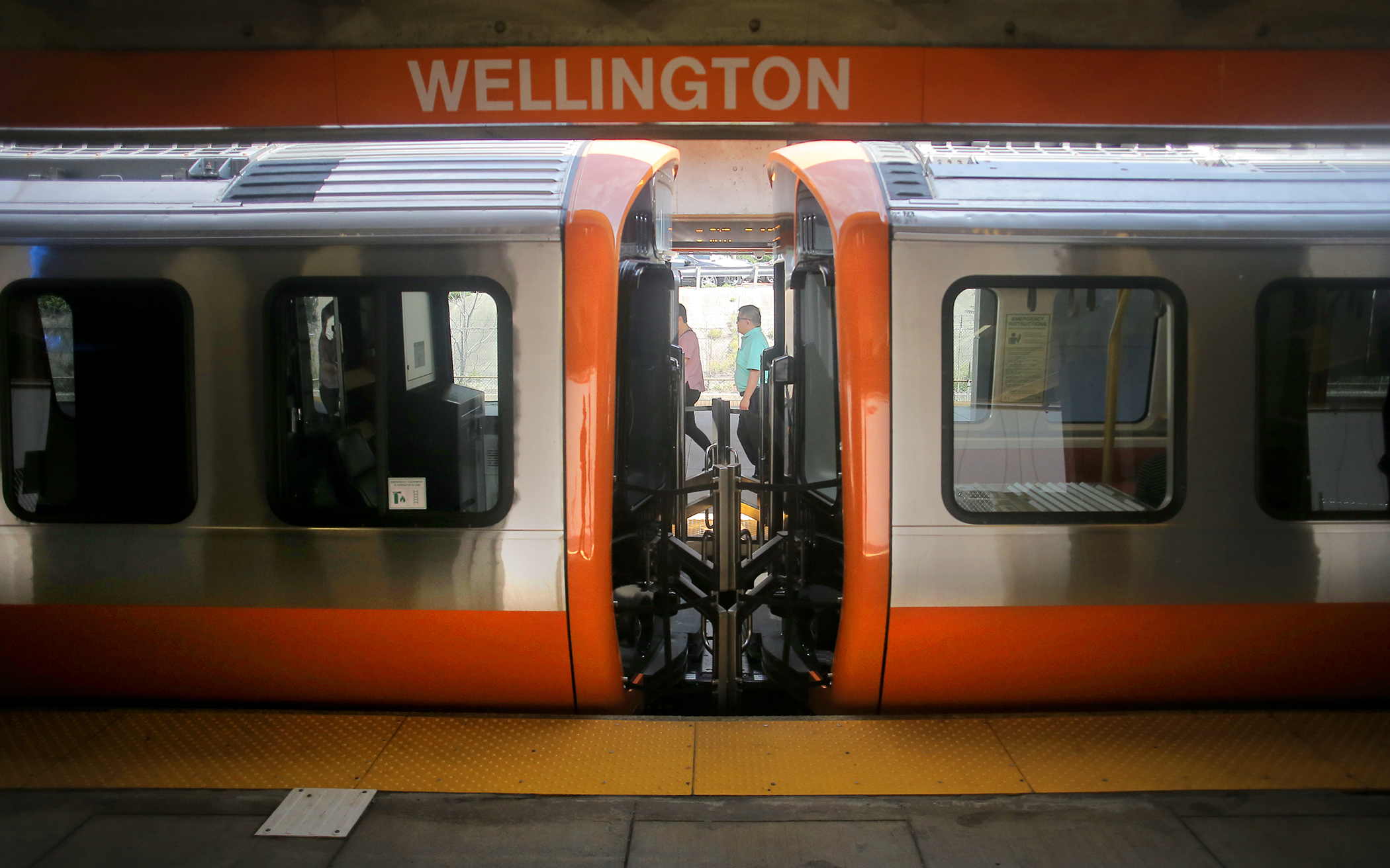 That ‘new car smell’: Here are the new Orange Line trains - The Boston ...