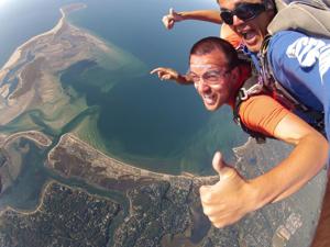 Inside a not-in-my-air-space sky-diving feud in Chatham - The Boston Globe