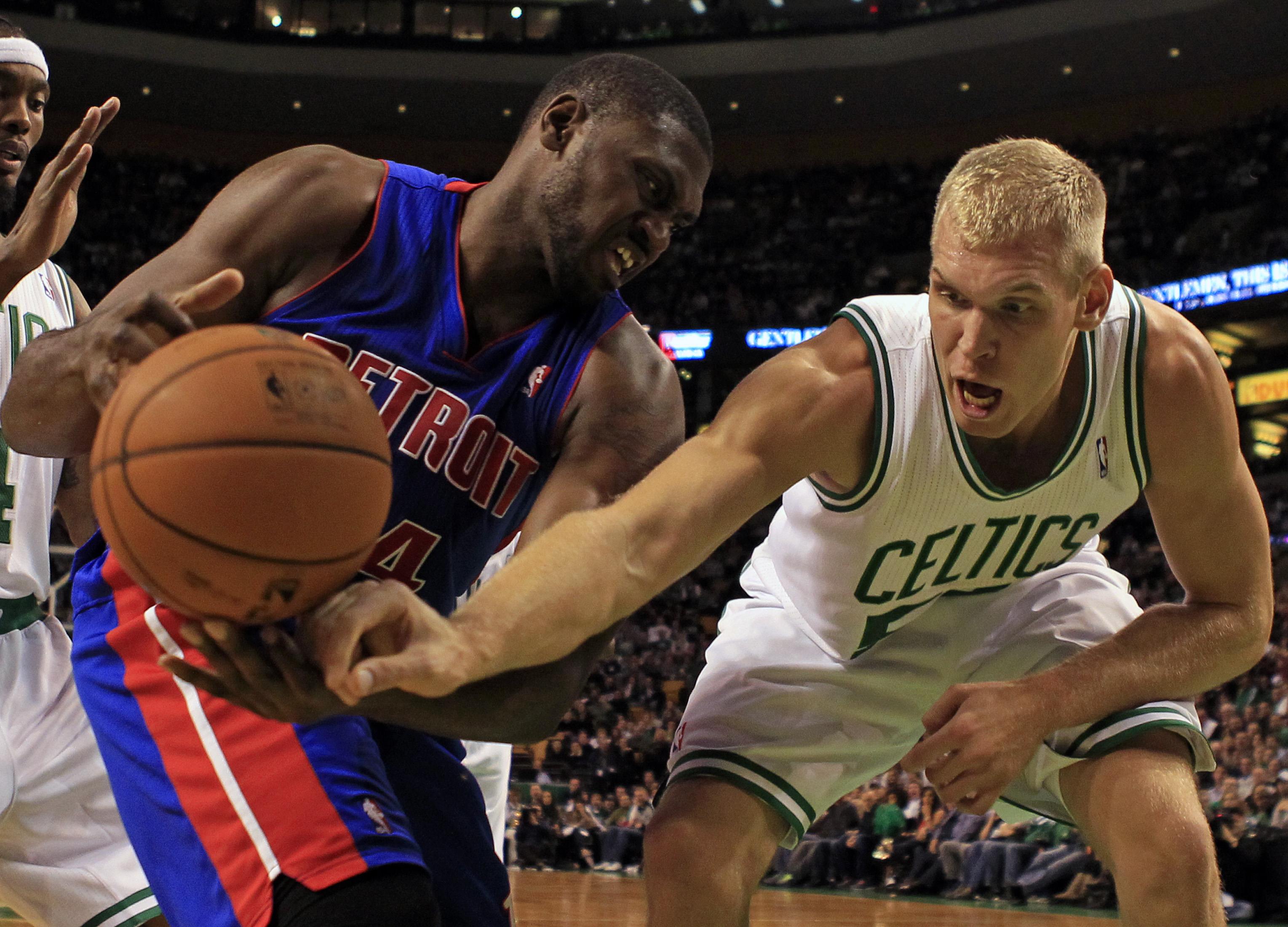 Greg Stiemsma will stick around - The Boston Globe