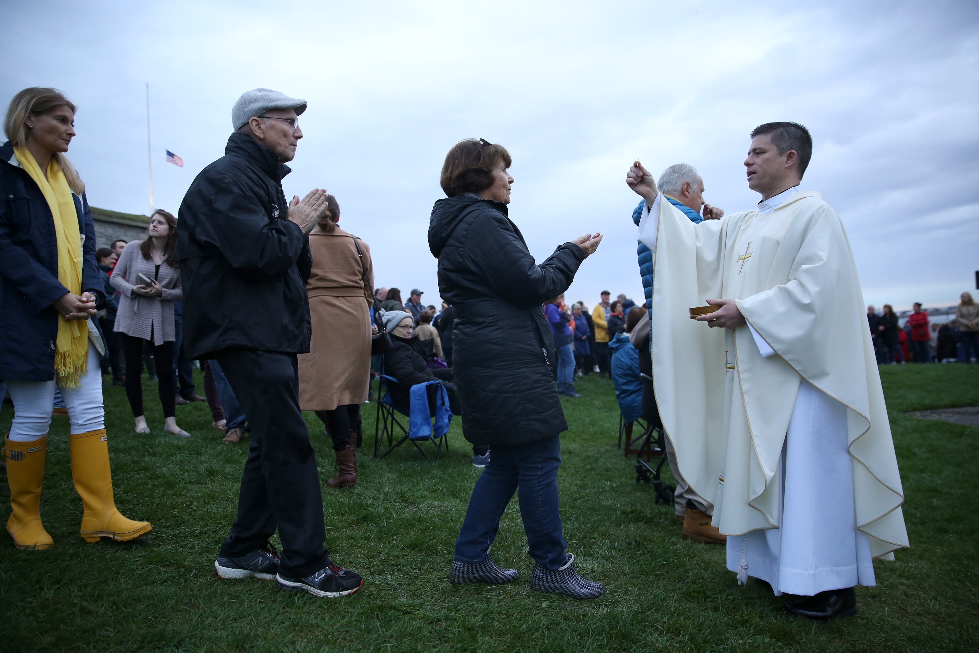 Hundreds celebrate sunrise Easter Mass on Castle Island - The Boston Globe