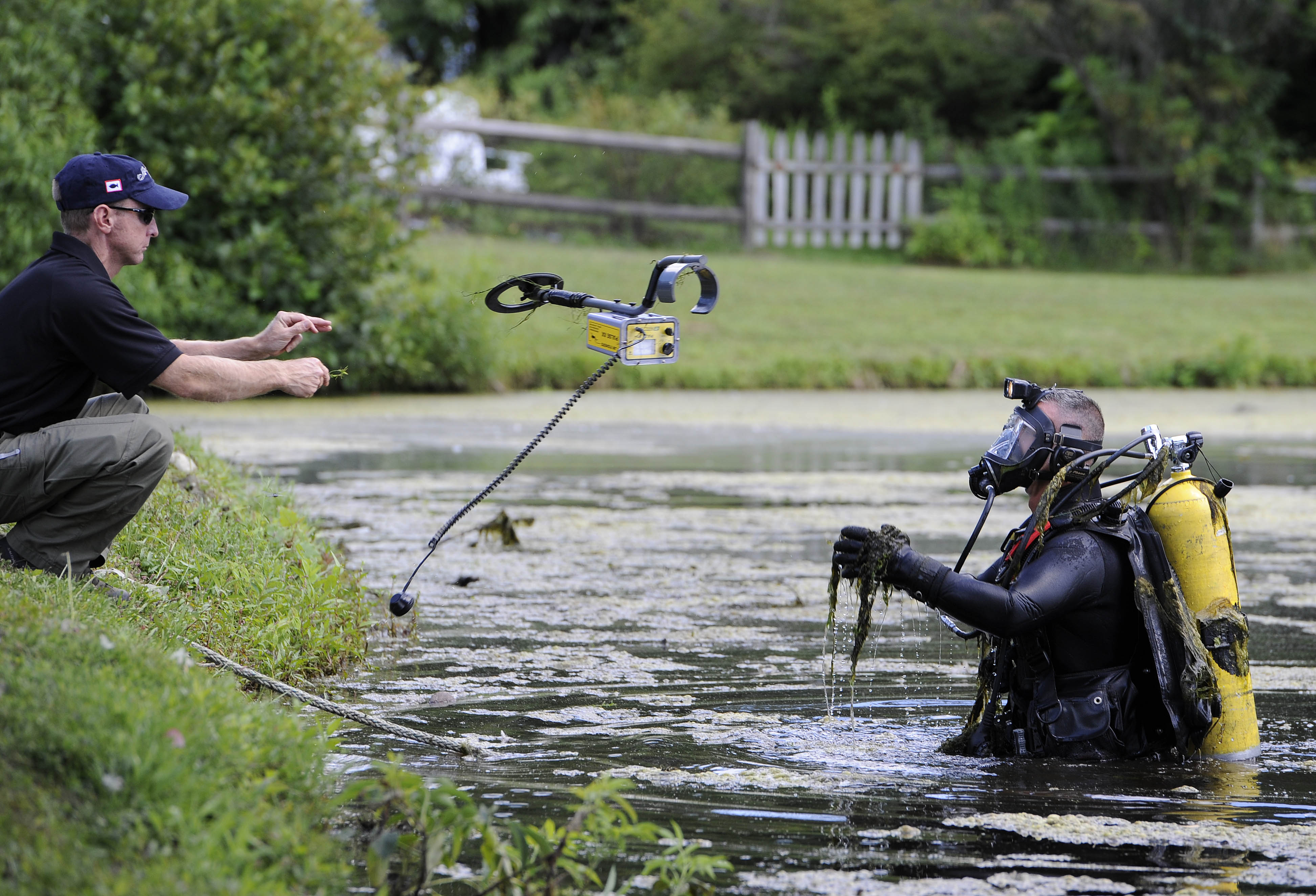 Divers Still Searching Lake For Gun In Aaron Hernandez Case The