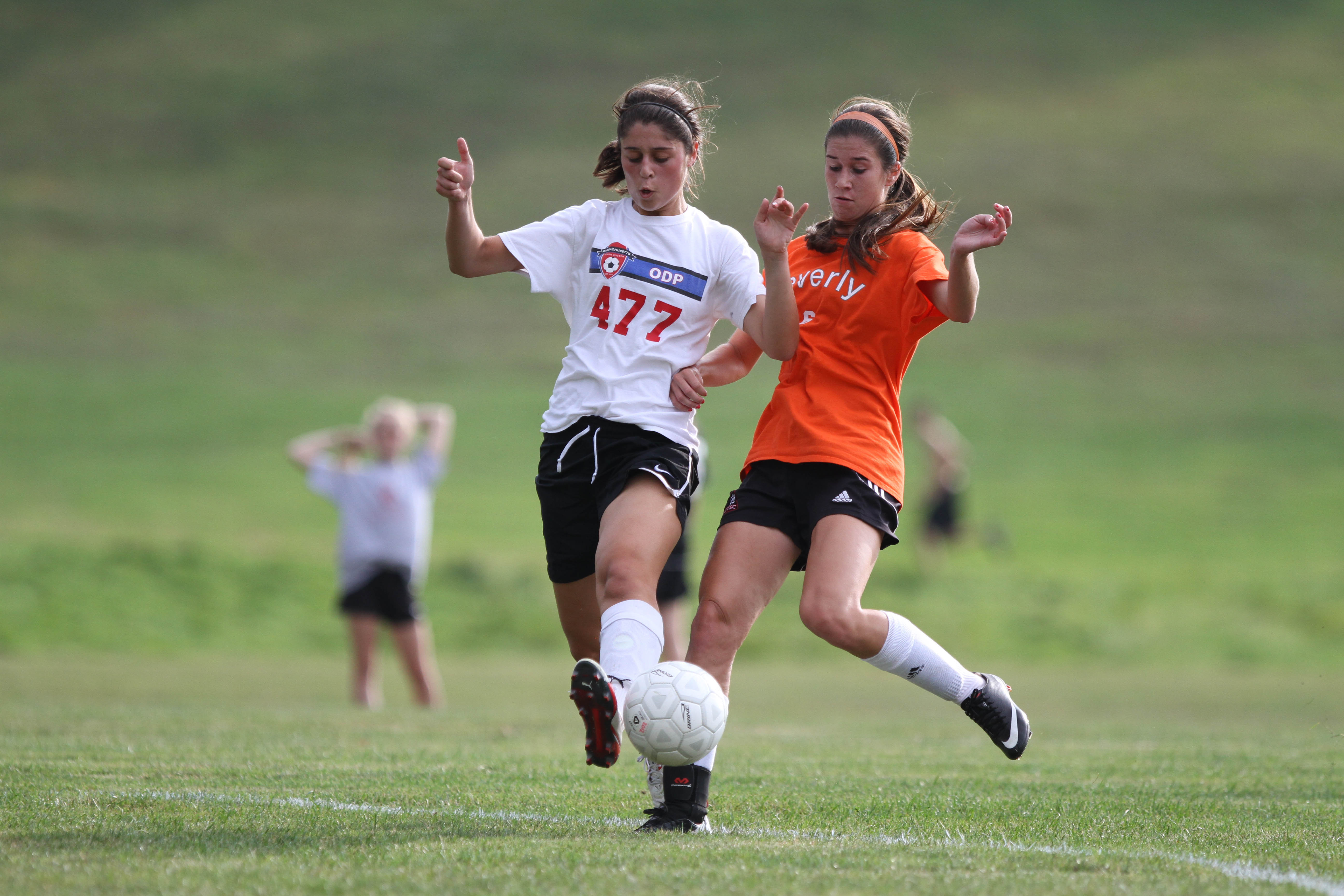 Caitlin Harty anchors another strong Beverly squad - The Boston Globe