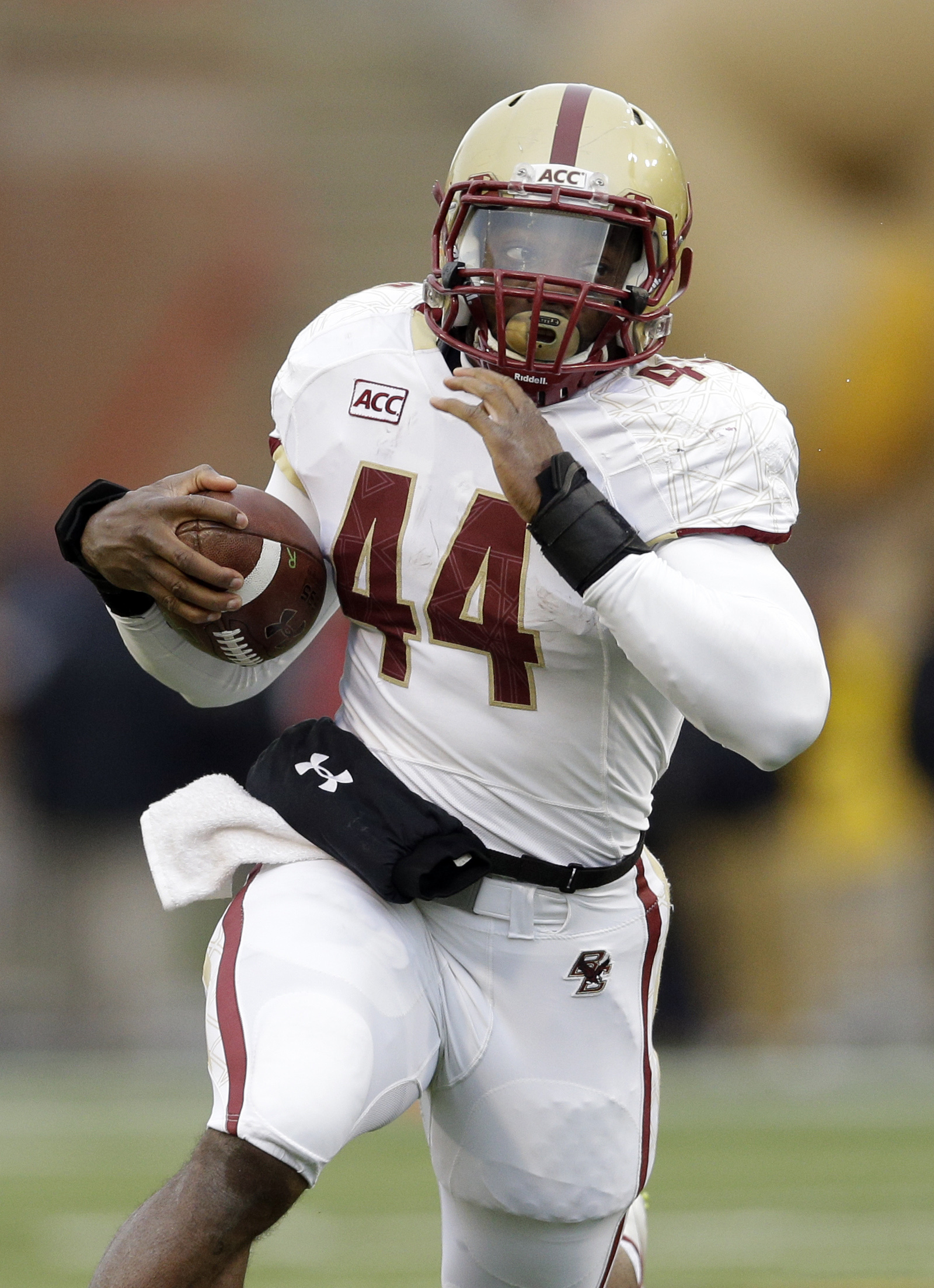 Andre Williams hits 2,000-yard mark - The Boston Globe