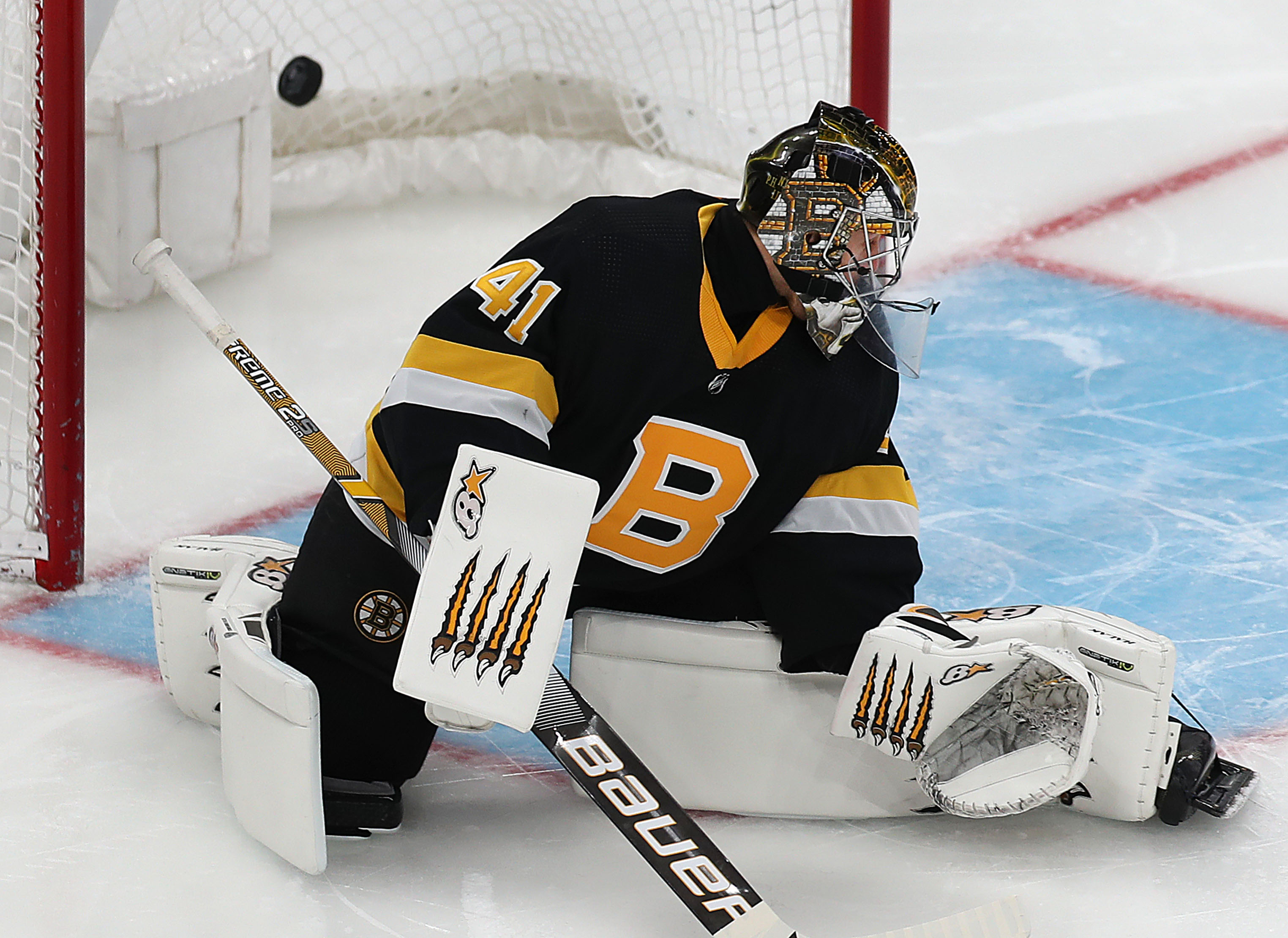 Jaroslav Halak now in the spotlight for Bruins - The Boston Globe