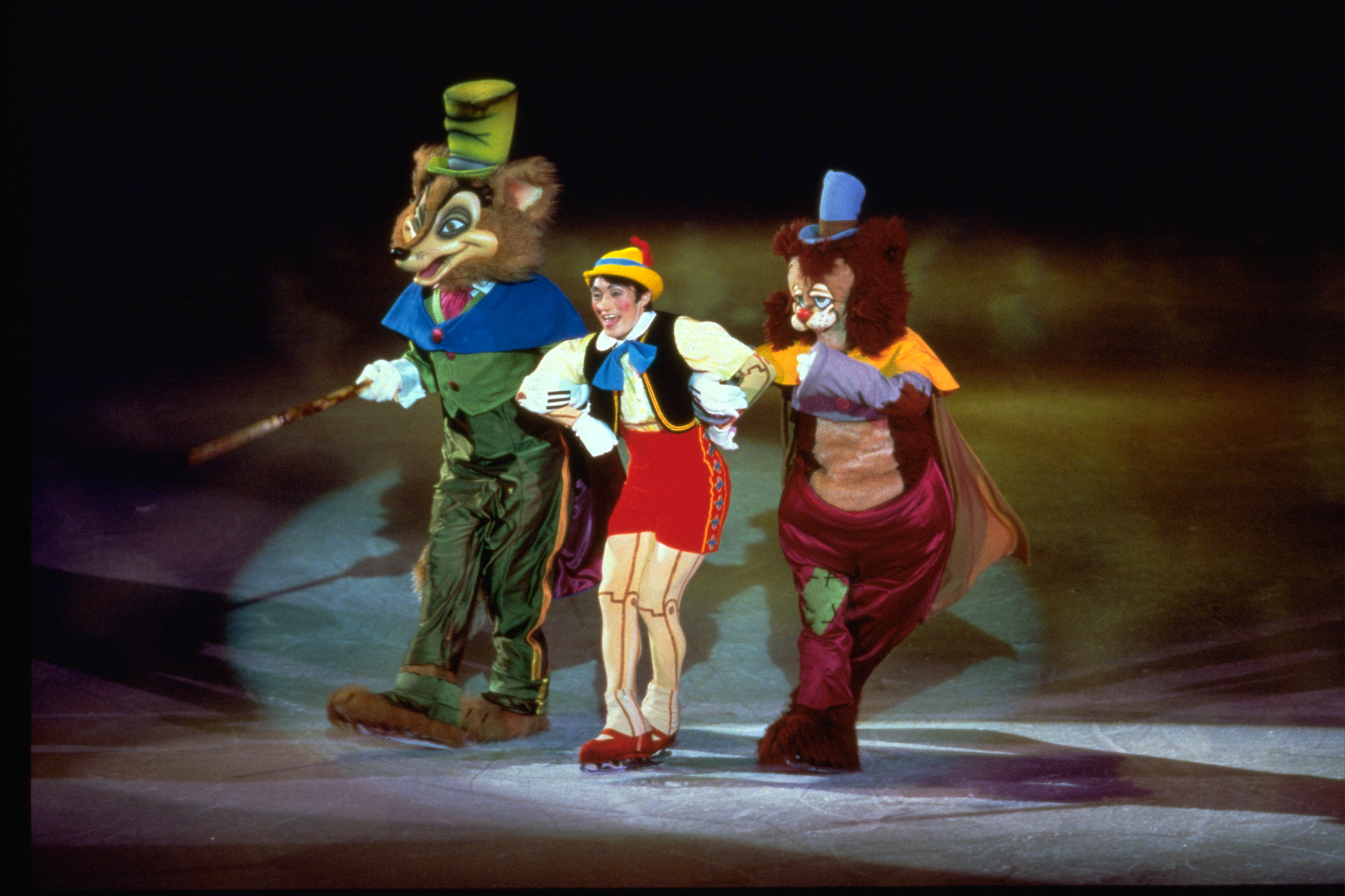 In ‘Disney on Ice,’ a grand world, after all - The Boston Globe
