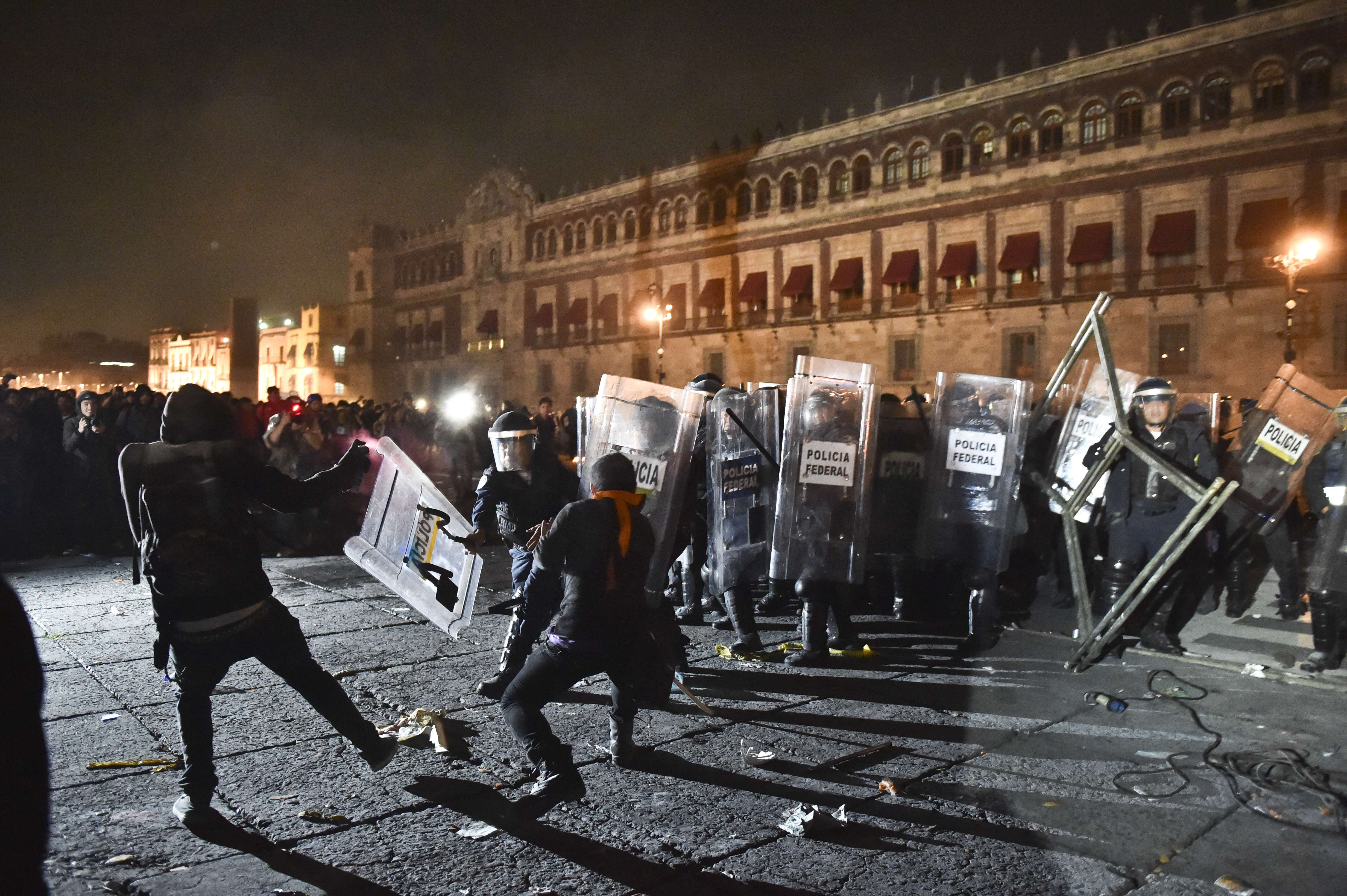 Angry Mexicans protest over missing students - The Boston Globe