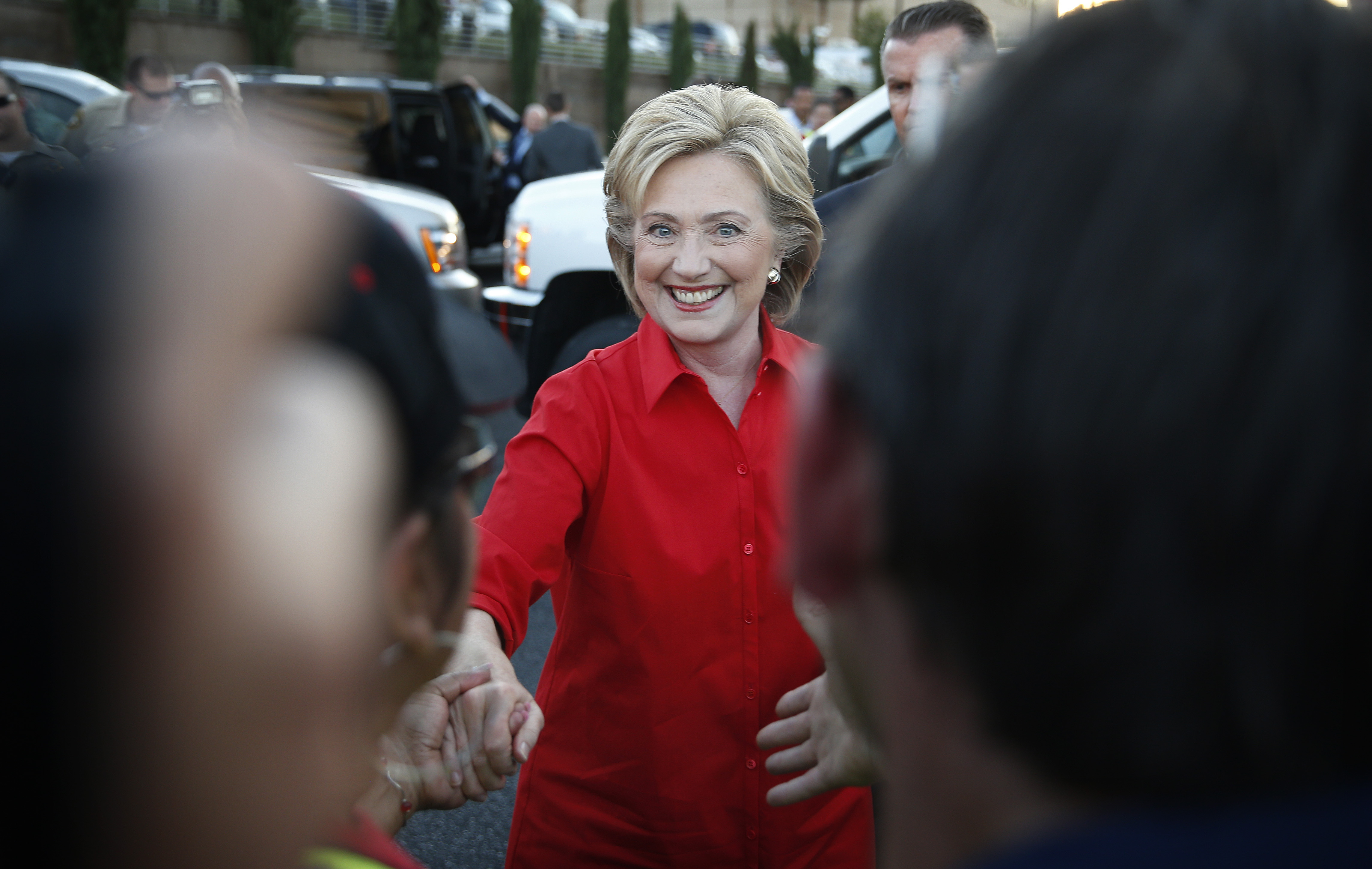 Debate seems set up to see if Clinton makes a mistake - The Boston Globe