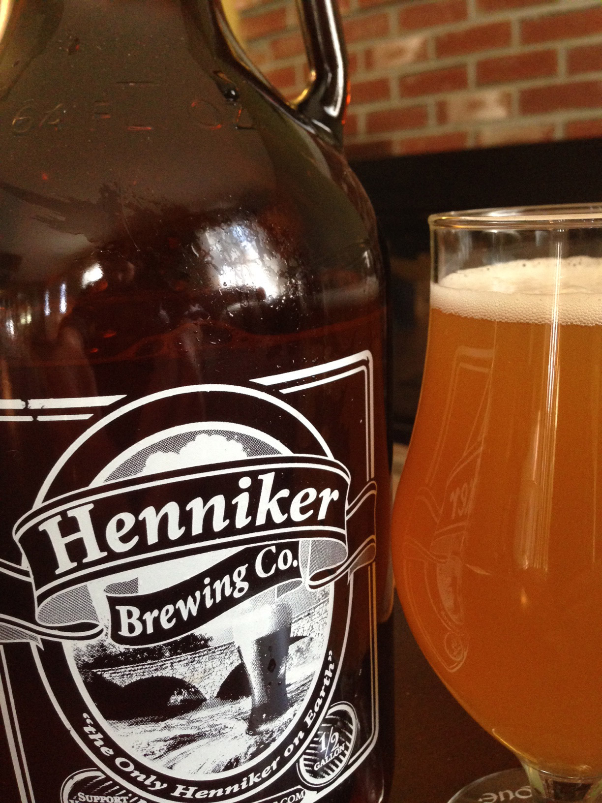 Henniker’s wheat beer a delight - The Boston Globe