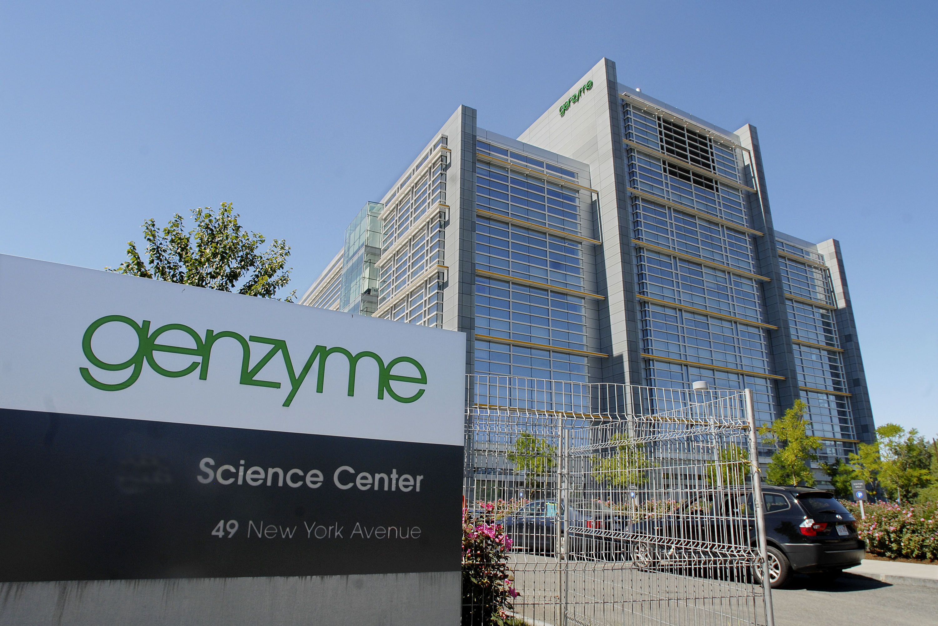 Shire to lease Genzyme Center building - The Boston Globe