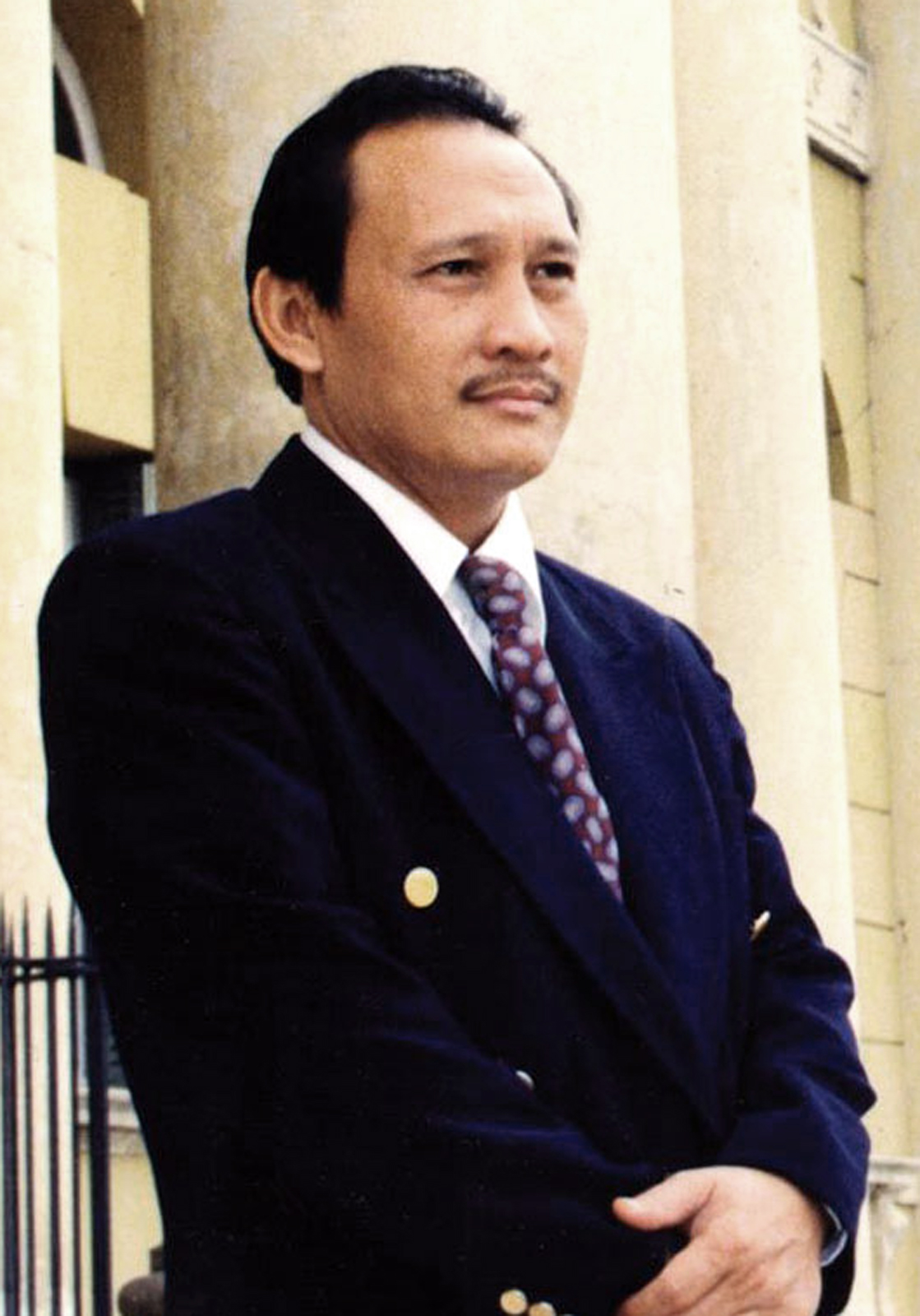 Khanh Nguyen; general briefly led South Vietnam - The Boston Globe