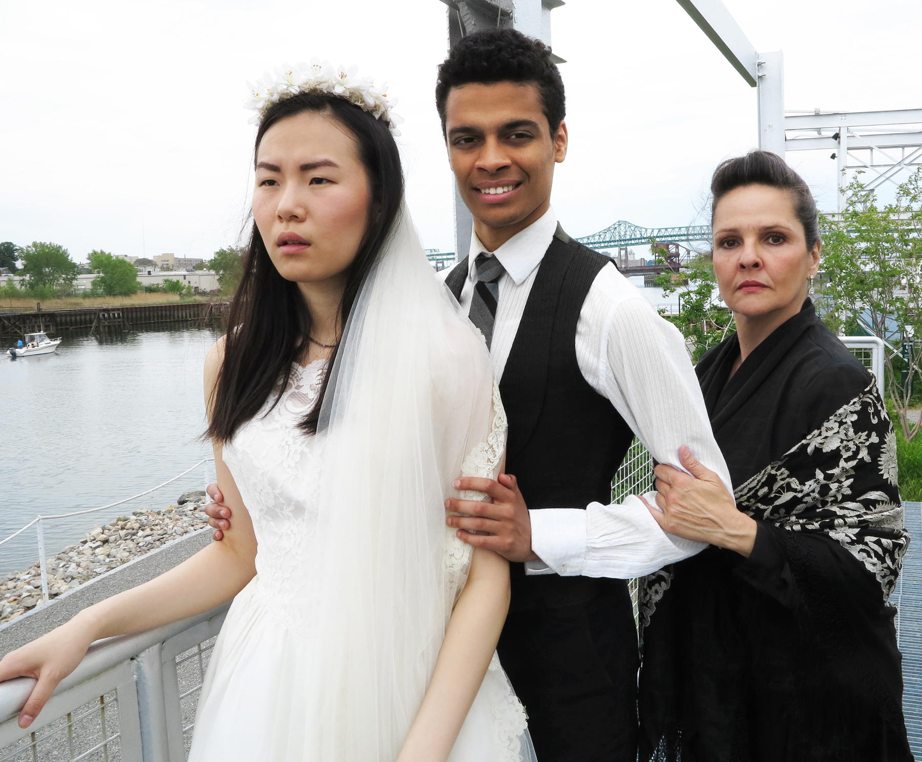 Outdoor theater now bilingual in Chelsea - The Boston Globe