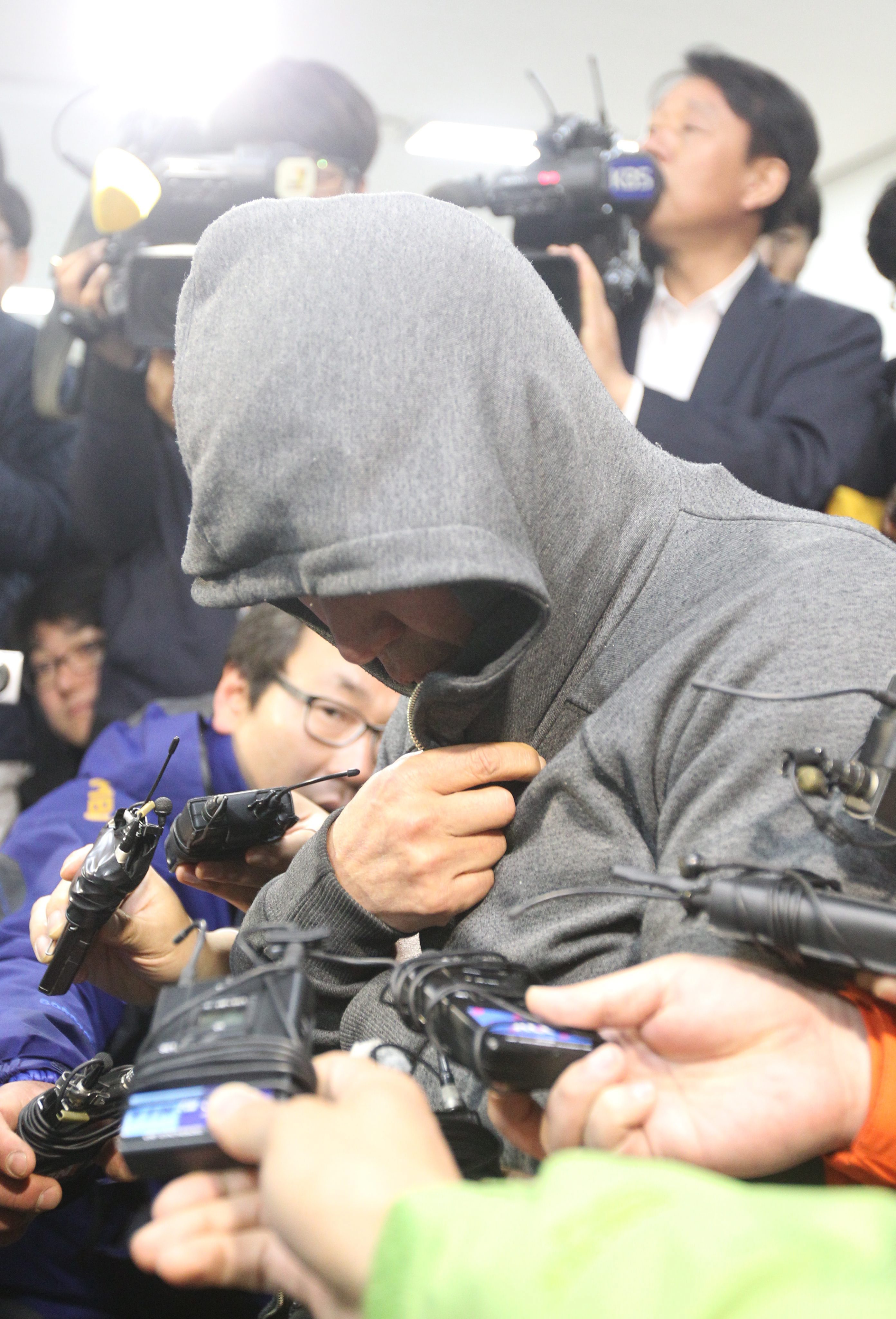 3 bodies discovered inside S. Korea ferry - The Boston Globe