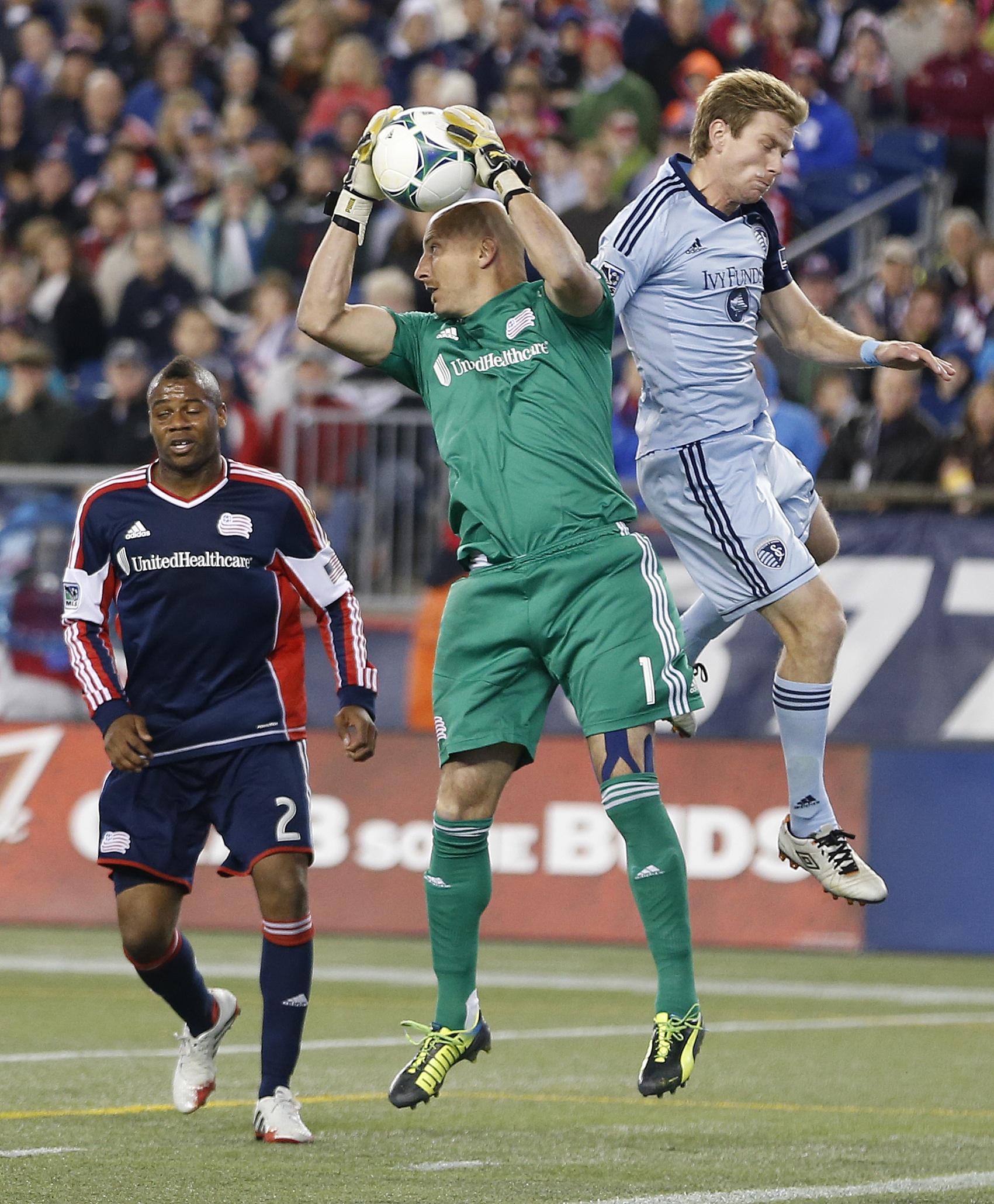 Revolution edge Sporting KC in playoff opener - The Boston Globe