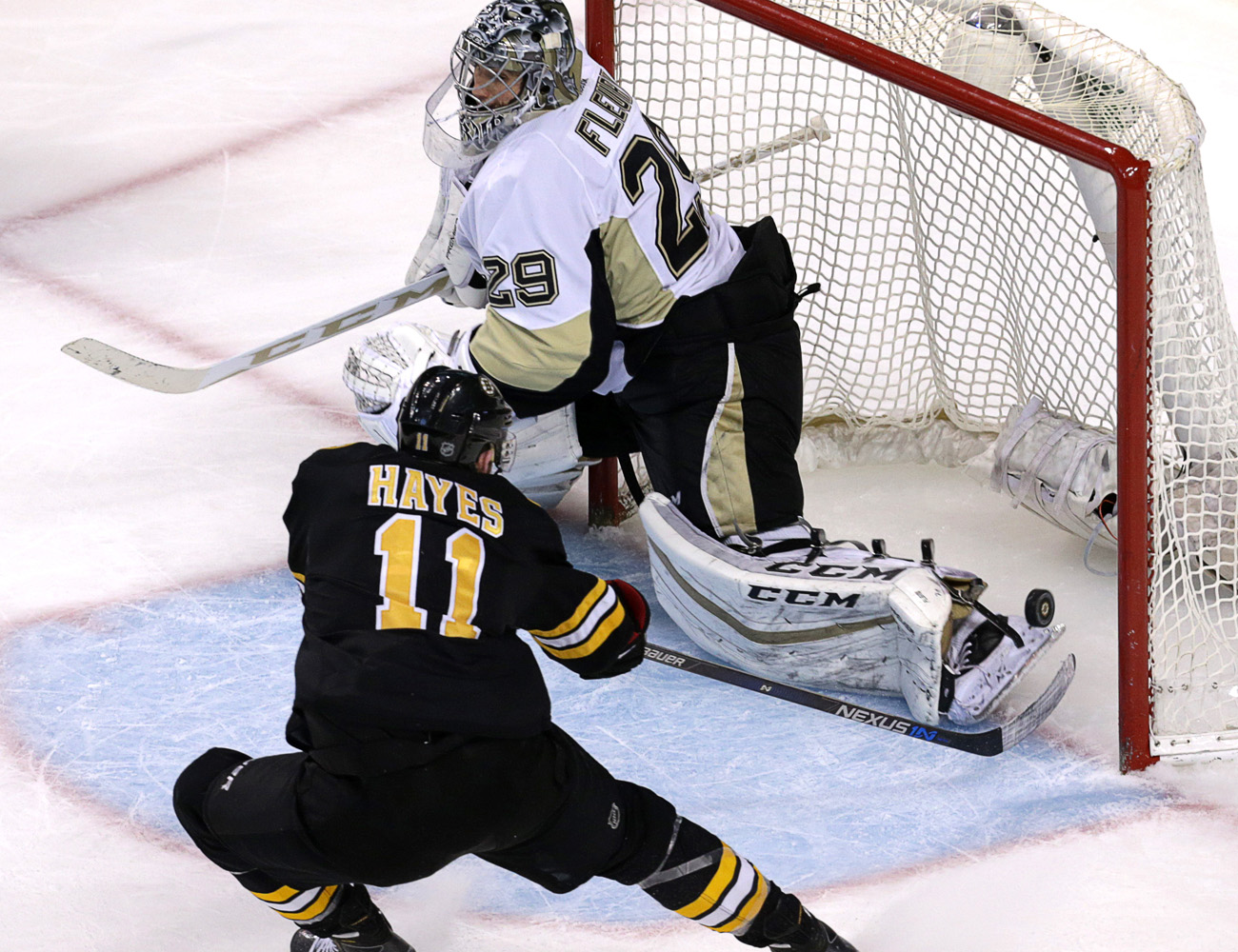 Bruins’ Jimmy Hayes has righted things on his wing - The Boston Globe